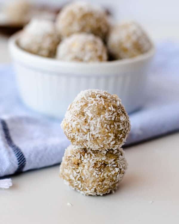 Easy Coconut Balls Recipe - Healthy No Bake Snowballs! – Fit Mama Real Food