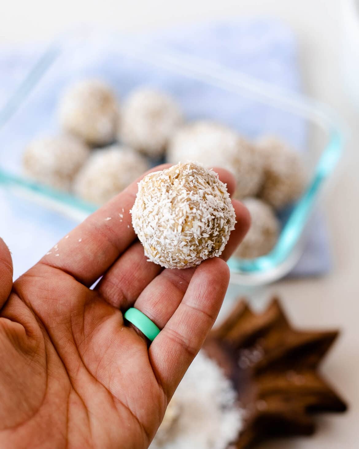 Easy Coconut Balls Recipe - Healthy No Bake Snowballs! – Fit Mama Real Food