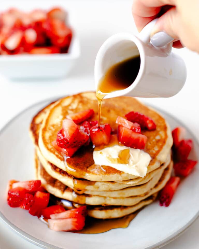 Fluffy Healthy Buttermilk Pancakes (Whole Wheat!) – Fit Mama Real Food