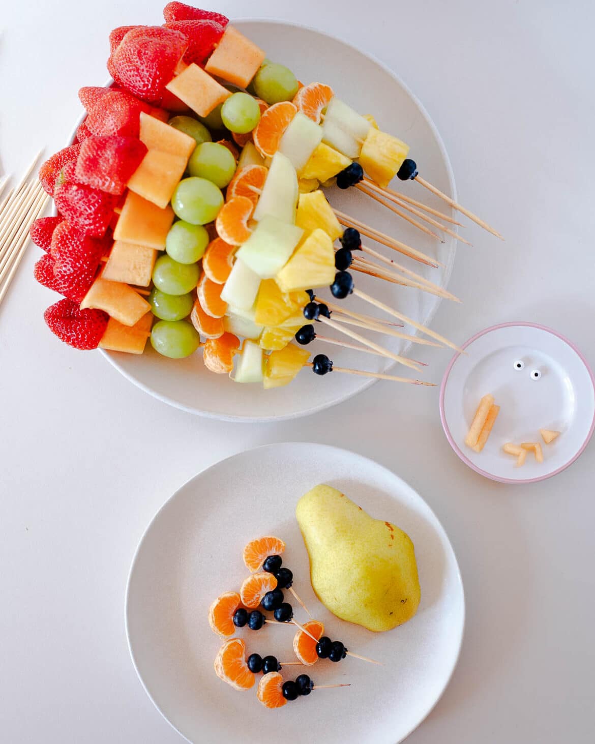 Fruit Turkey Platter (Easy & Fun Thanksgiving Fruit Tray Kids Love)