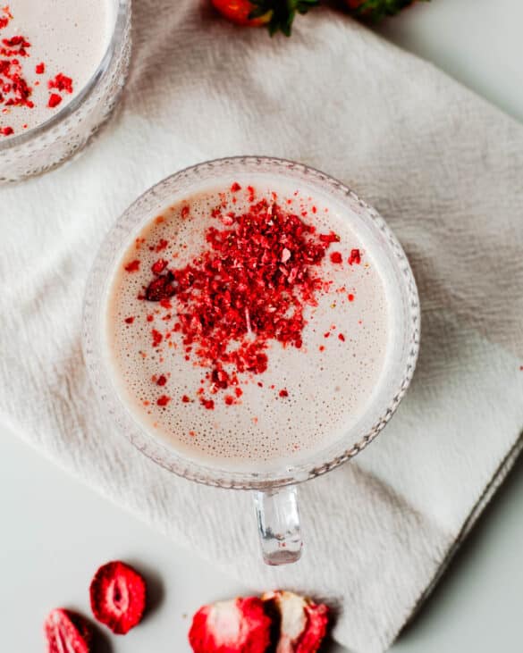 5 Ingredient Healthy Strawberry Hot Chocolate Recipe – Fit Mama Real Food