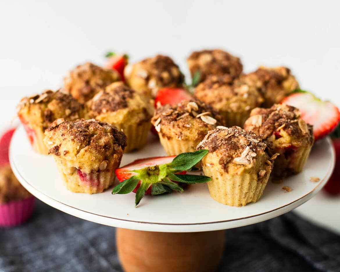 Healthy Mini Strawberry Muffins with Streusel Topping – Fit Mama Real Food