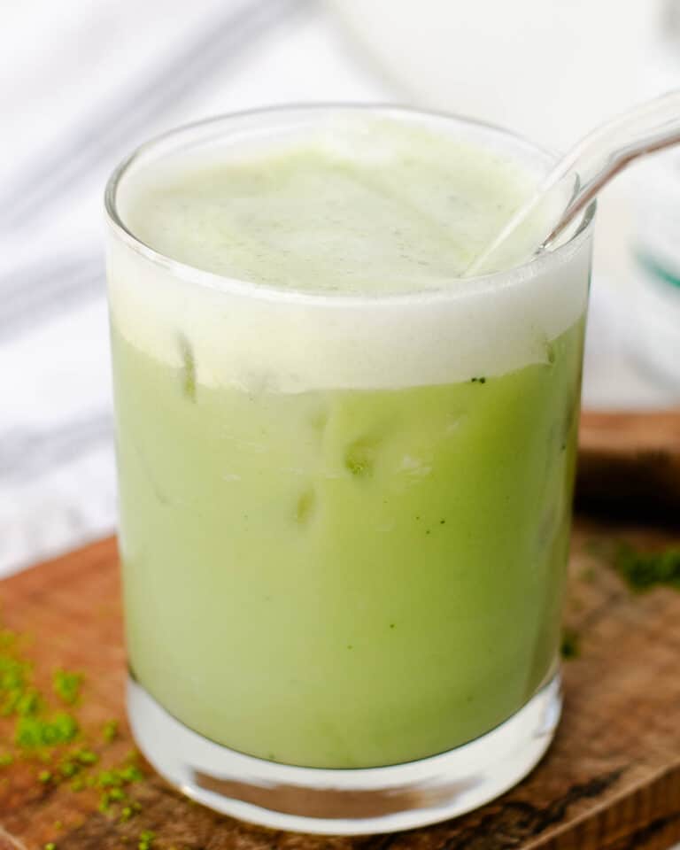 Iced Protein Matcha Latte Recipe (Starbucks Copycat) – Fit Mama Real Food
