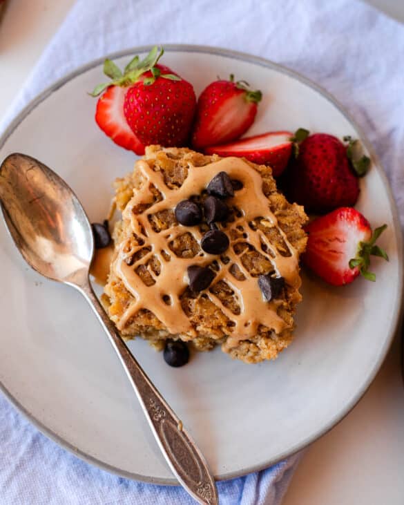 1 Bowl Healthy Peanut Butter Baked Oatmeal Recipe – Fit Mama Real Food