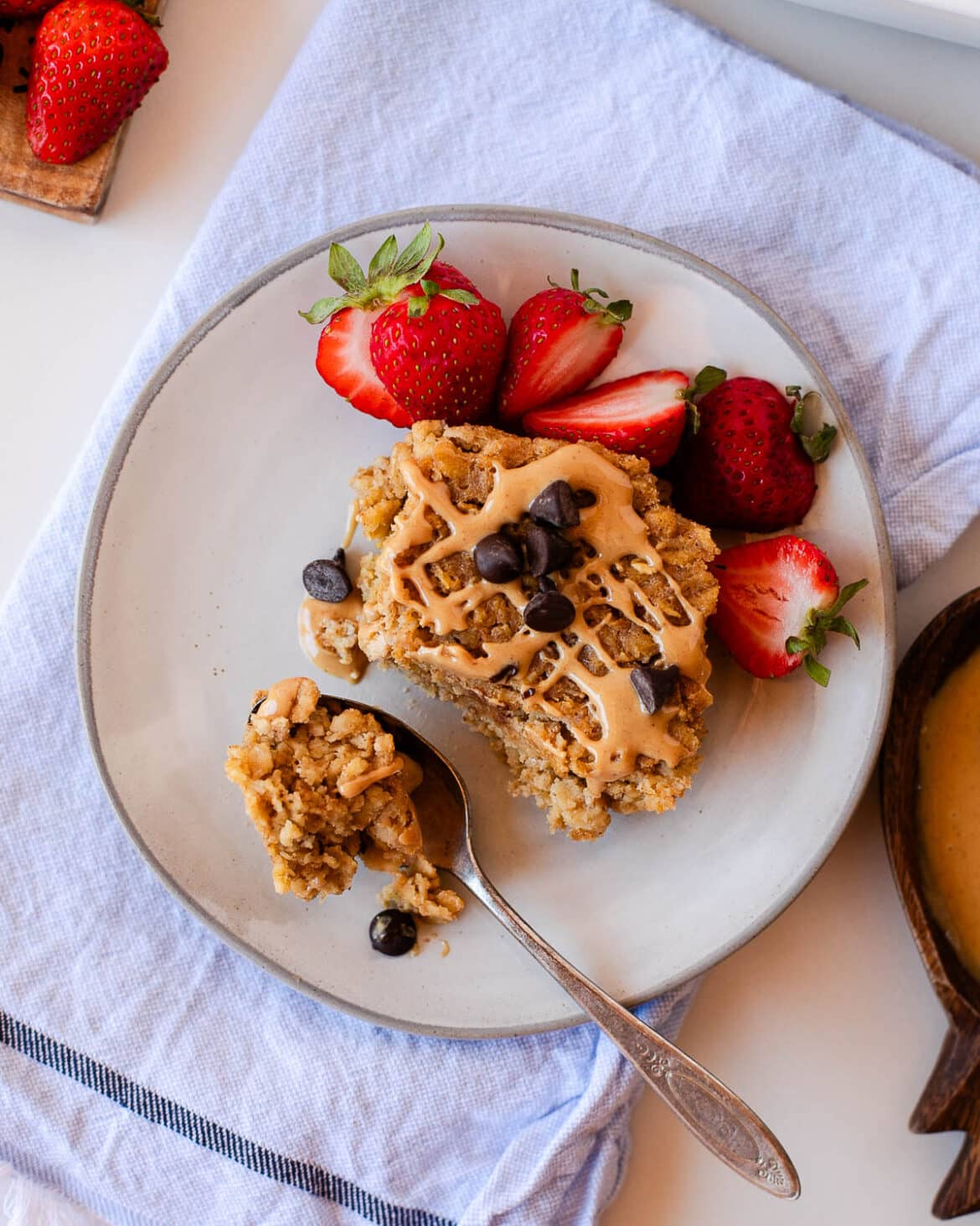 1 Bowl Healthy Peanut Butter Baked Oatmeal Recipe – Fit Mama Real Food