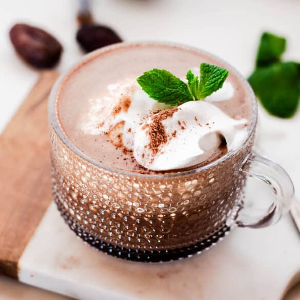 Peppermint Date Hot Chocolate Recipe with Collagen – Fit Mama Real Food