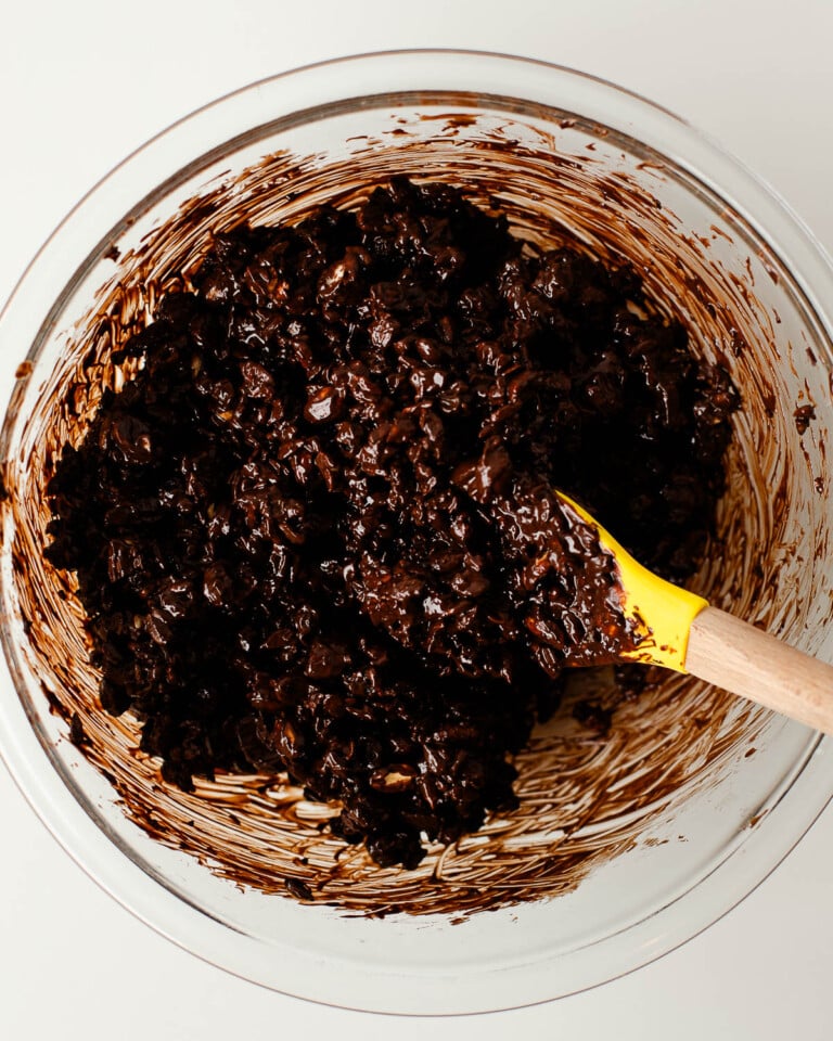 6 Ingredient Chocolate Trail Mix Clusters Recipe – Fit Mama Real Food